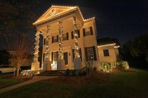 Who Invented Electric Christmas Lights | LightUpTheBurbs